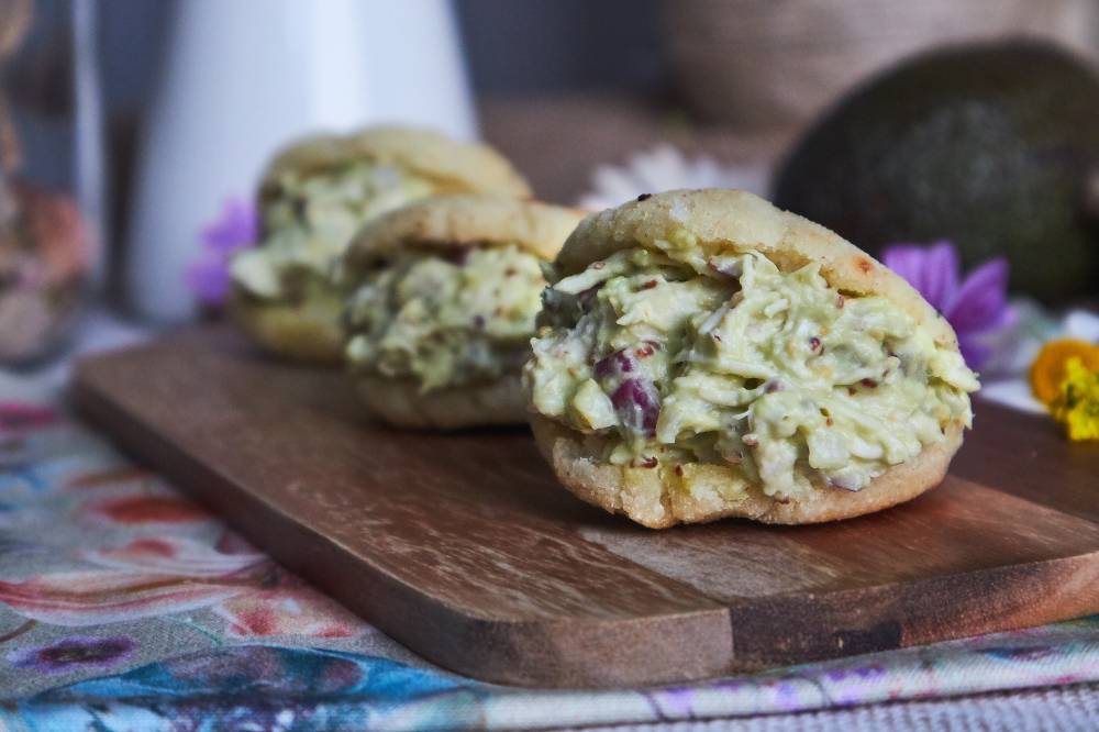 Mini arepas reina pepiada – Recetas|Batch cooking | Comiendo sano y ...